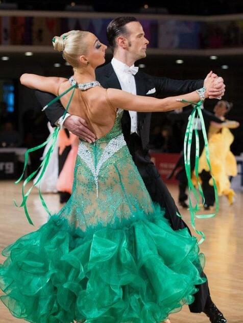 3 GUIDELINES TO HELP YOU CHOOSE THE PERFECT DANCE DRESS FOR AN EVENT ...